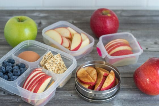 Pack Apples in Lunch Boxes: 4 Best Ways!